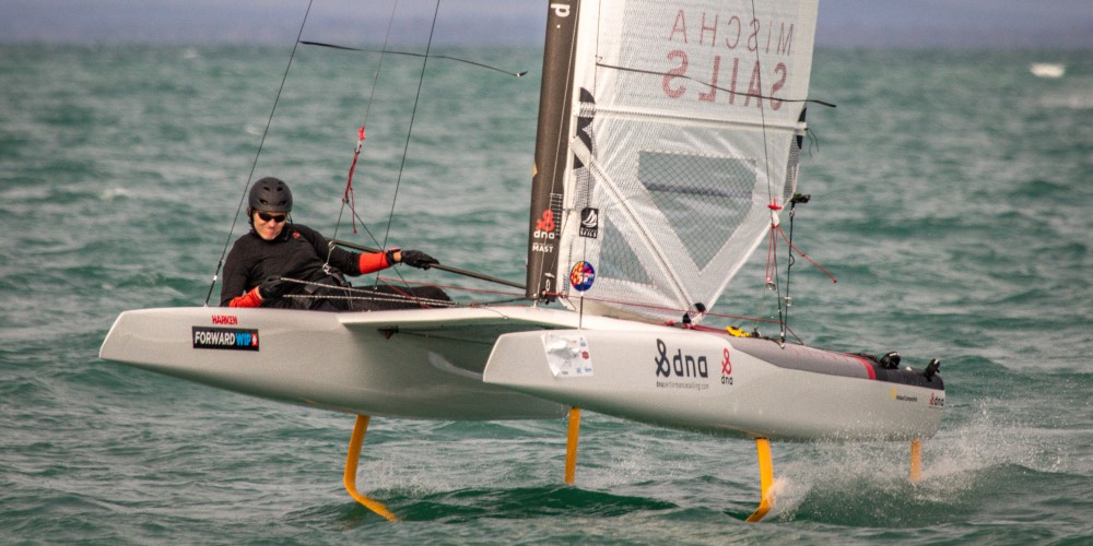 F1X Foiling Katamaran - Foiling Multihull | DNA Performance Sailing
